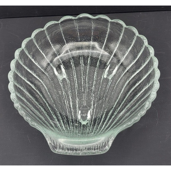 Anchor Hocking | Accents | Vintage Clam Shell Bowl Textured Footed ...